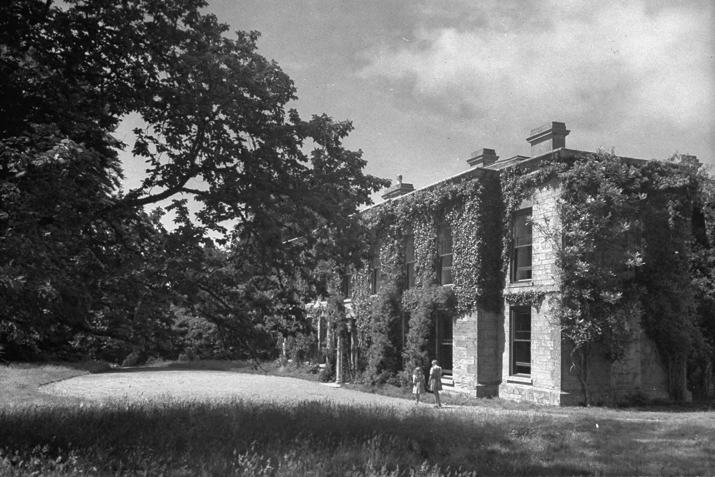 The Real Manderley: A House of Secrets - by Rose de Guzman