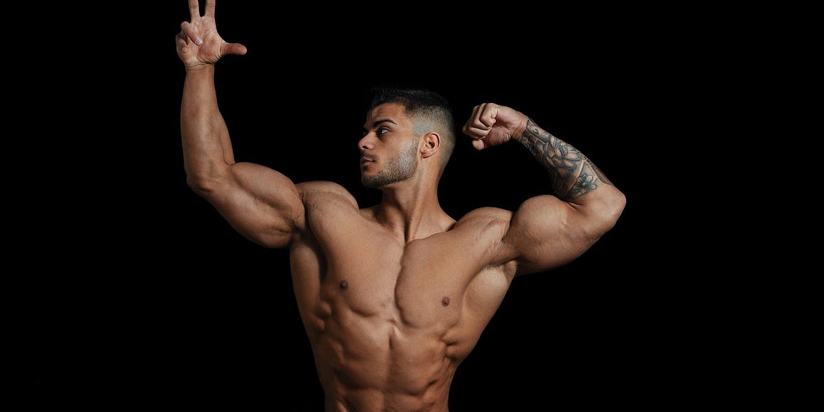 Today’s Naturally Unobtainable Male Body Image