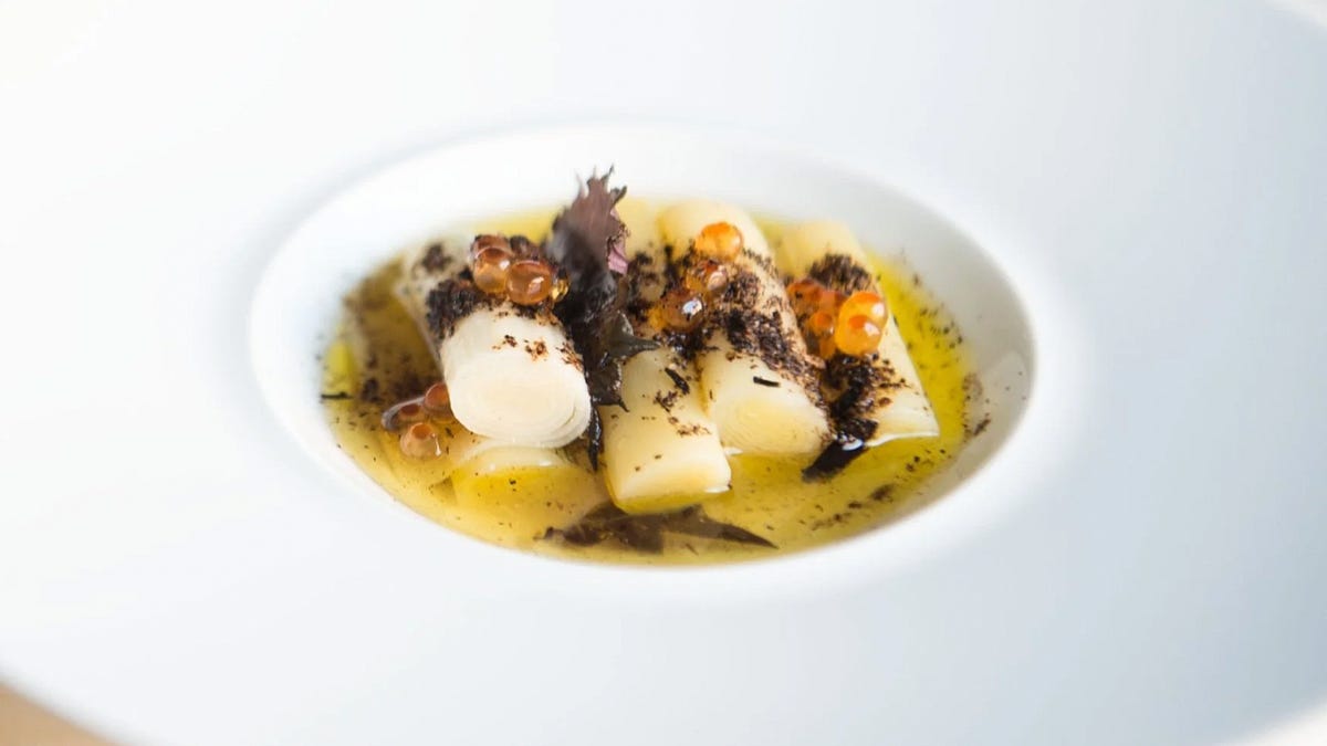 Saint Julivert's recipe: roasted Leeks with toasted Hazelnuts ...