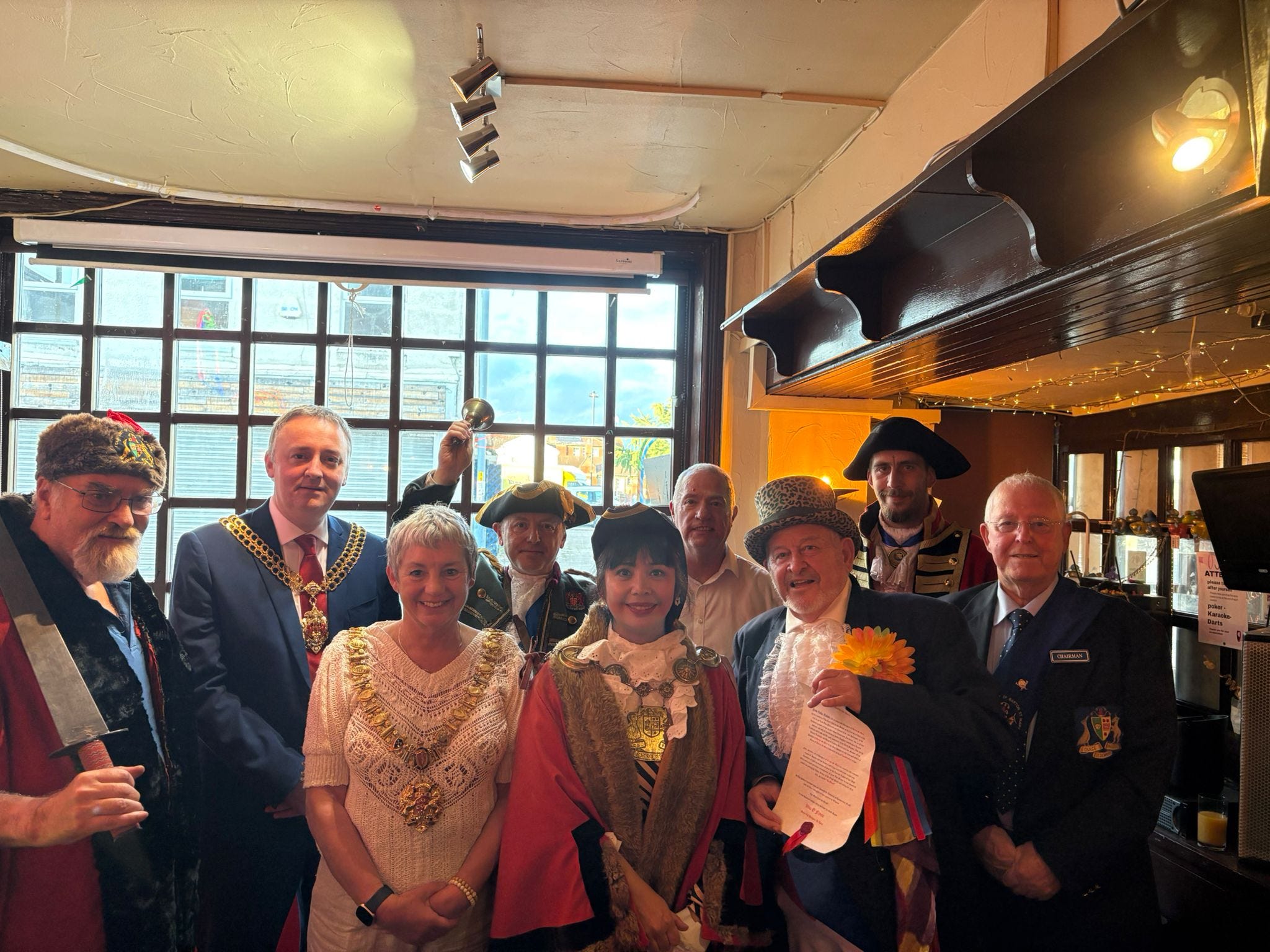 All hail the new mock mayor of Barton! - The Shire News