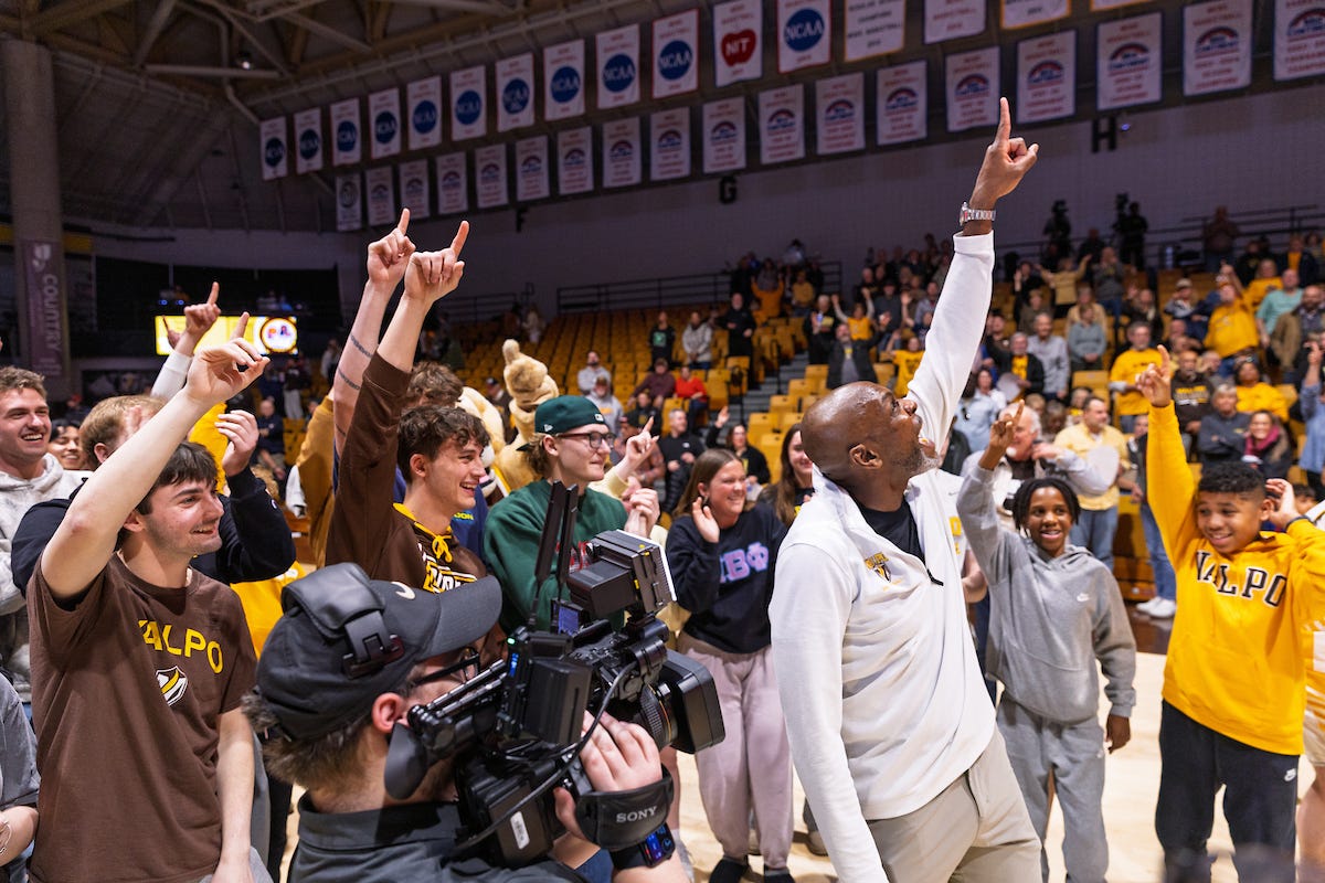Valpo Wraps up Regular Season - by Carson Hamilton