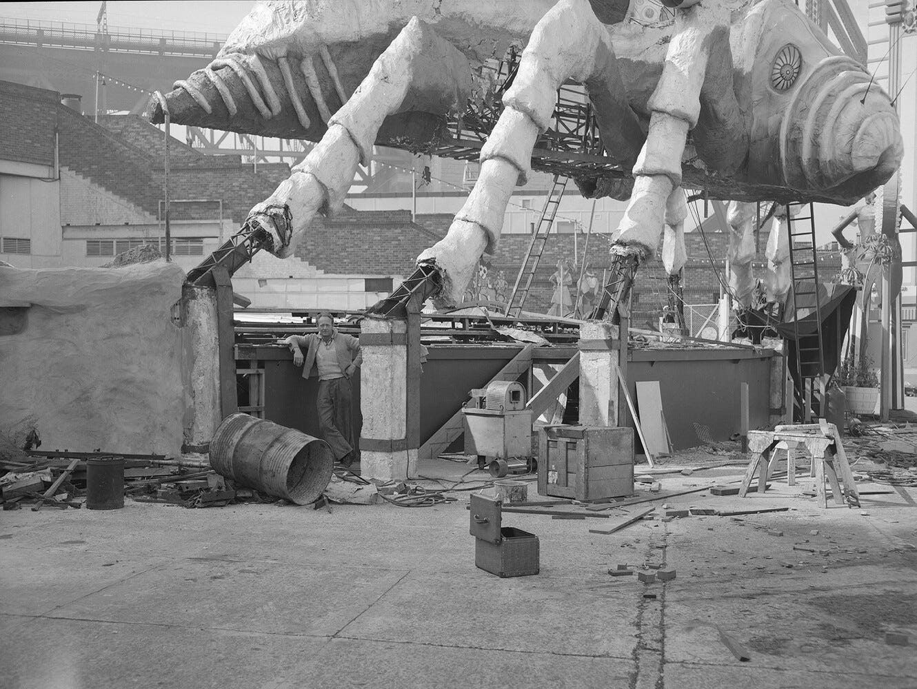 The Tumble-Bug Ride, Luna Park, Sydney - by geoff barker