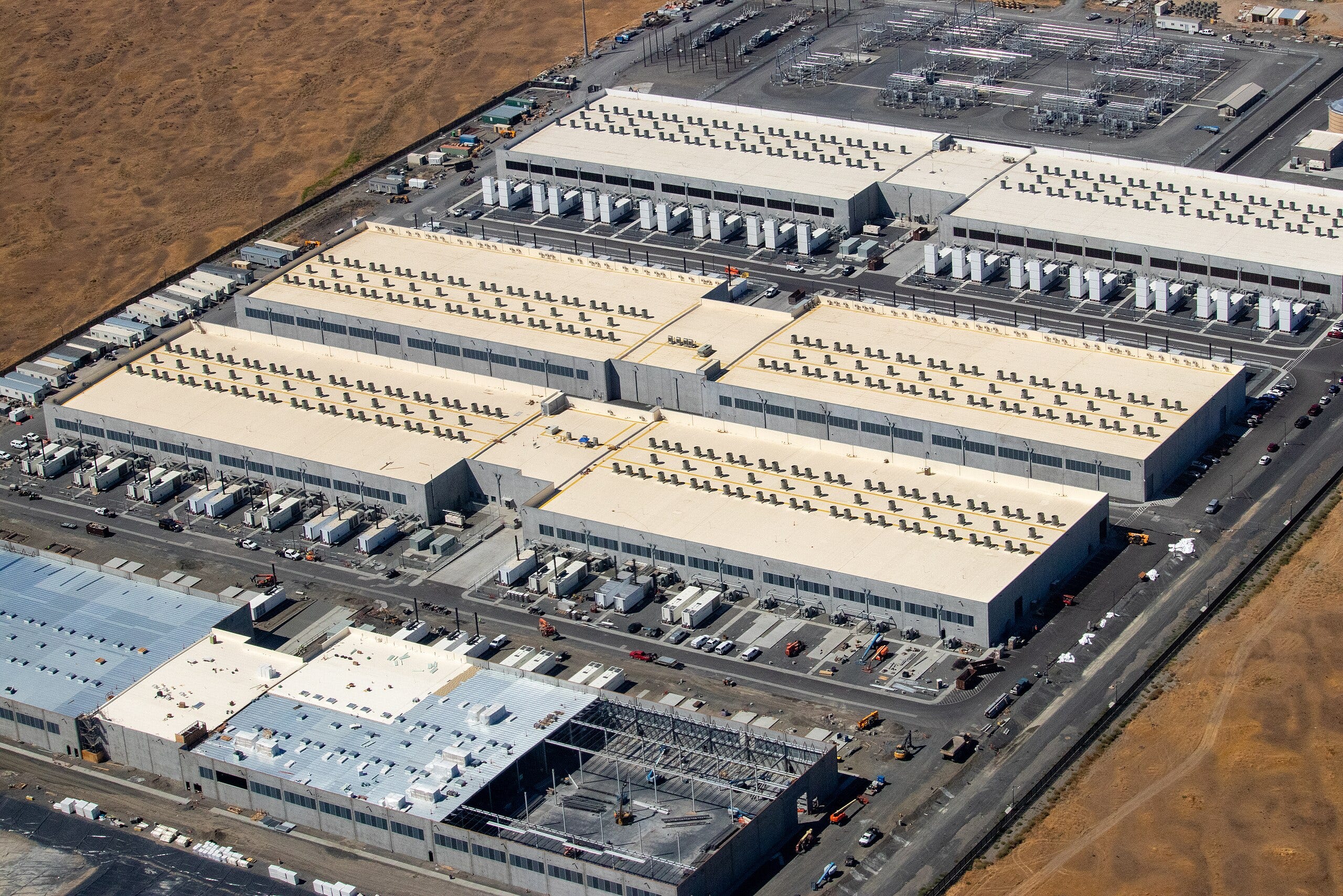 Inside Amazon’s Rainier: One of the World’s Largest AI Data Centers