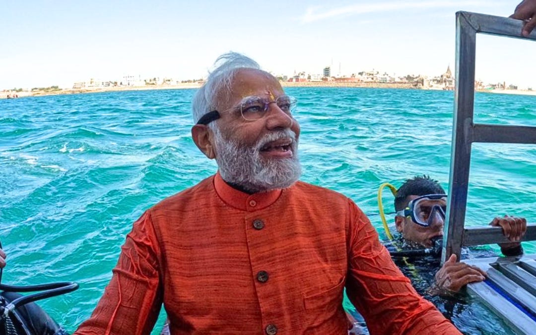 #228: Dwarka Dive: Modi goes underwater