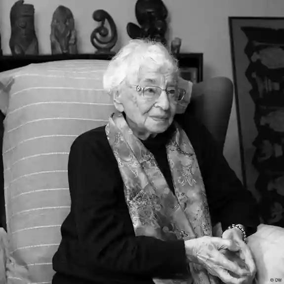 Activist and writer Ruth Weiss lived life of service