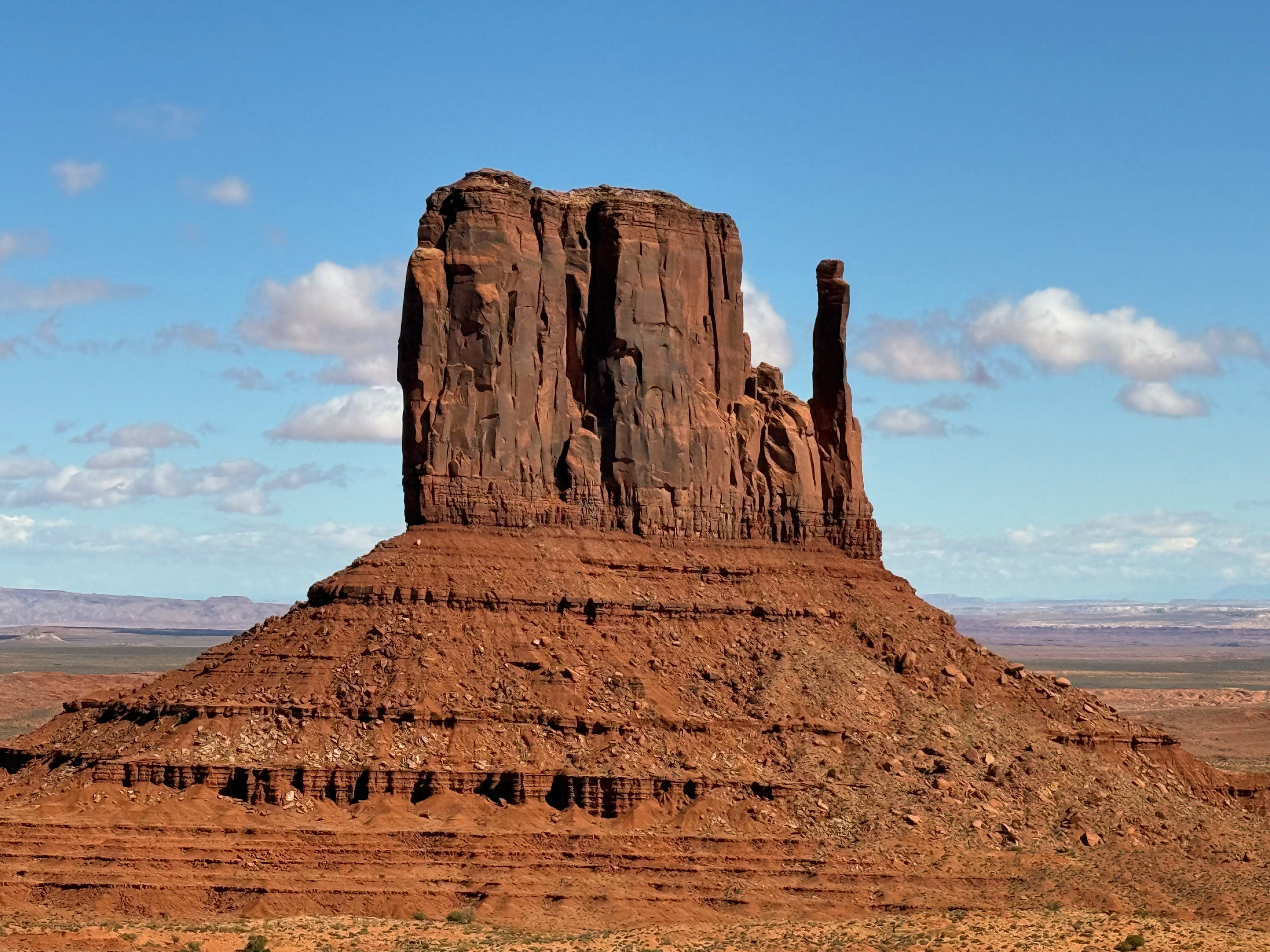 How to Hike Monument Valley Hunts Mesa and Wildcat Trail