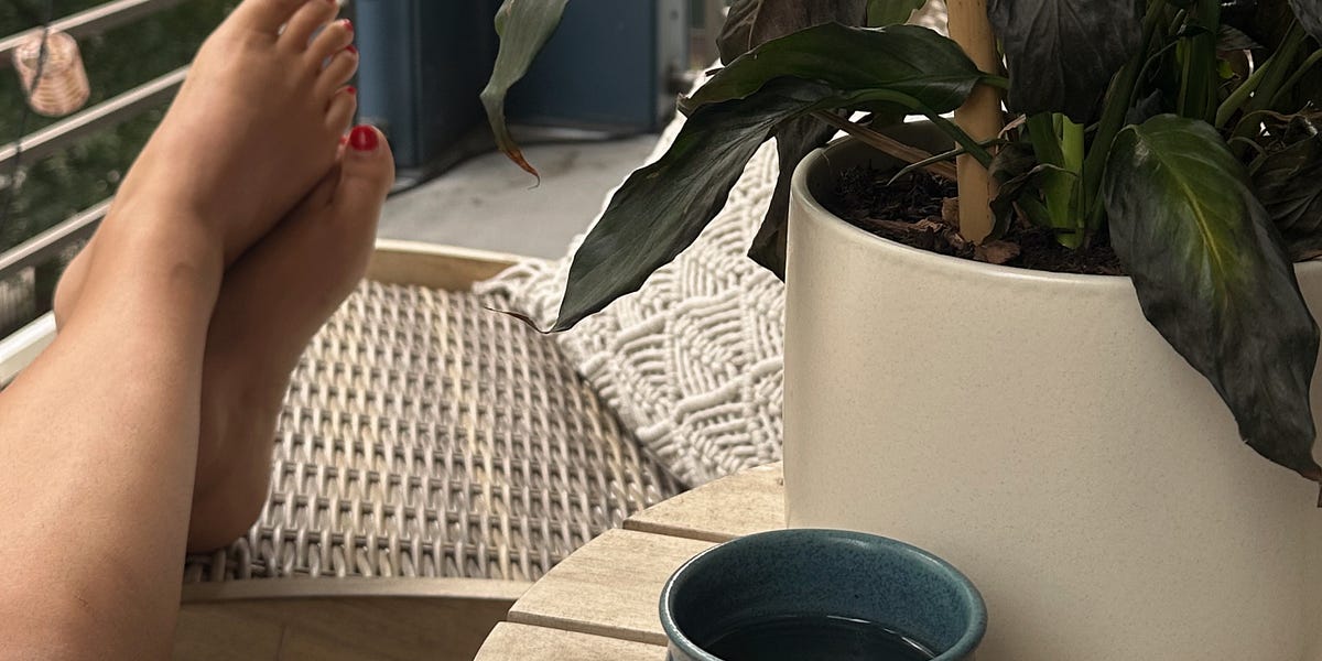 August R.E.P.O.R.T. - by Izzy | The Sunday Reads