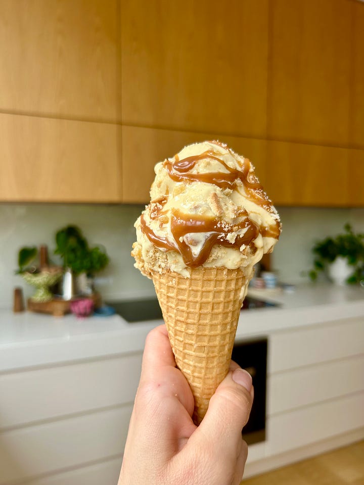 White Chocolate, Biscuit & Macadamia Gelato