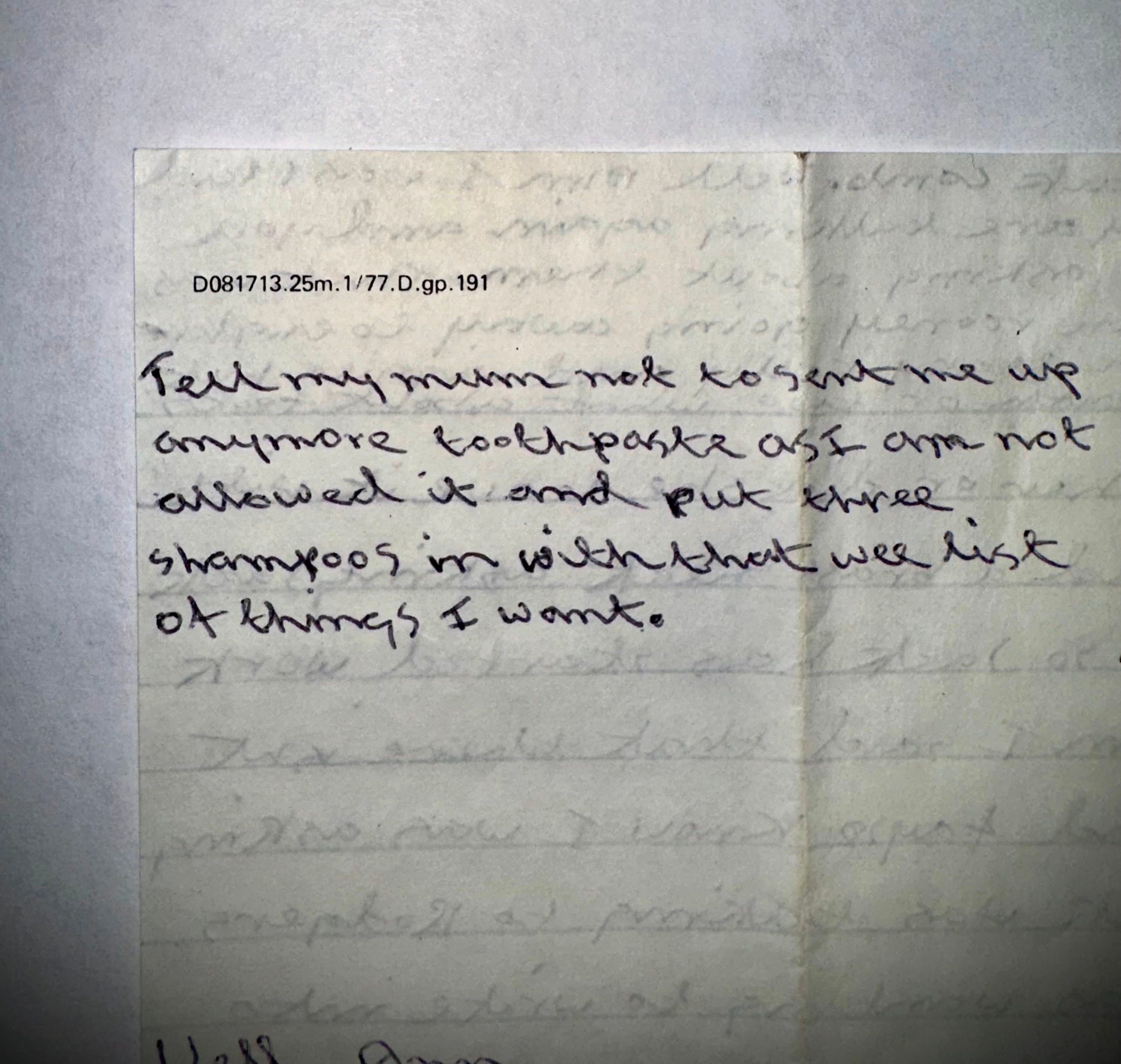 Long Kesh Style: The Prison Archive - Holly Lennon