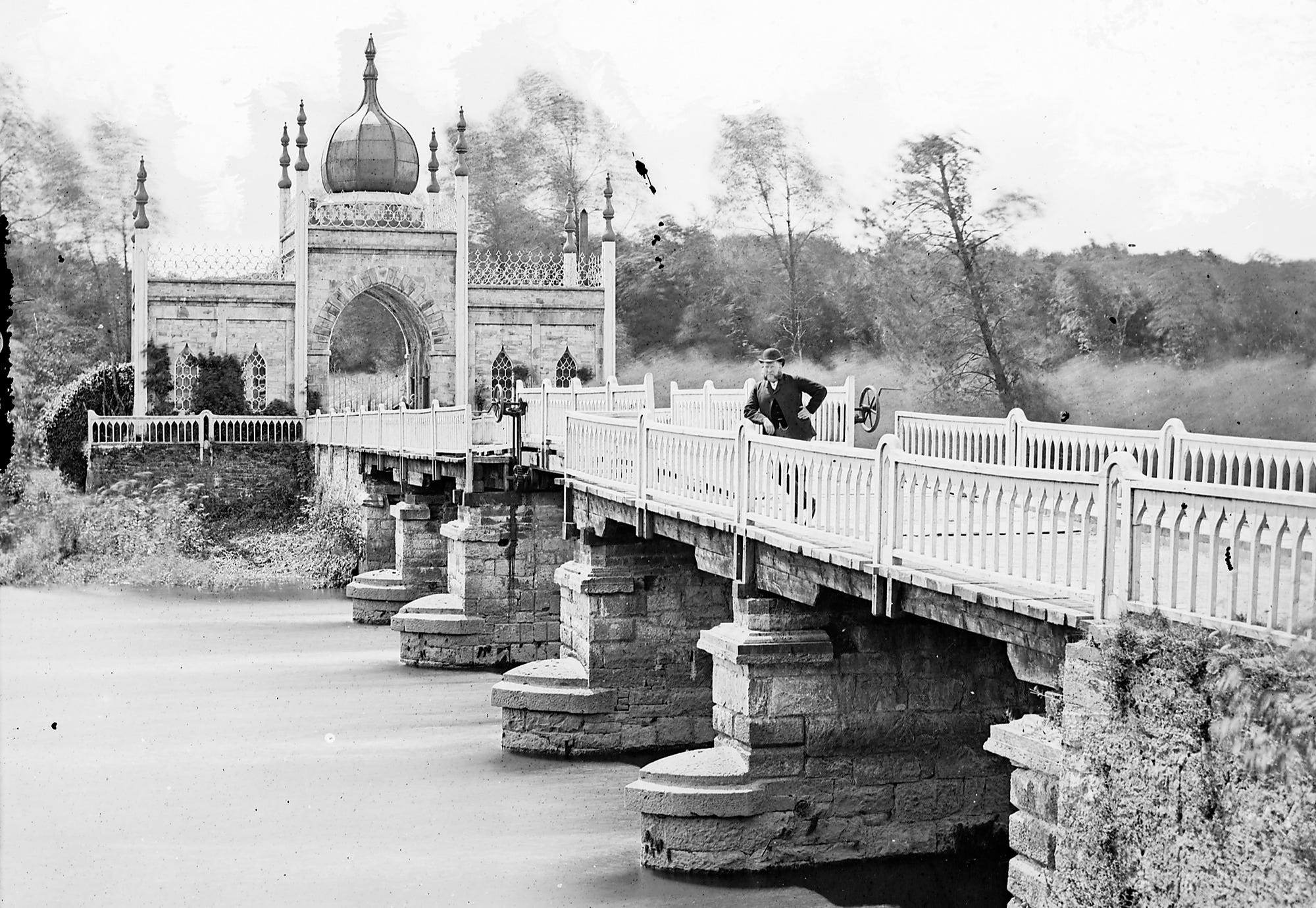 The Mystery of Dromana Gate - by Seán Dunne