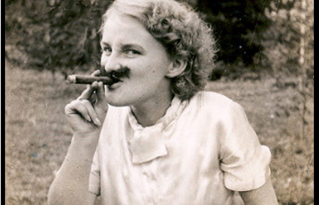 Who Do You Think You Are? - by Lesley Riley