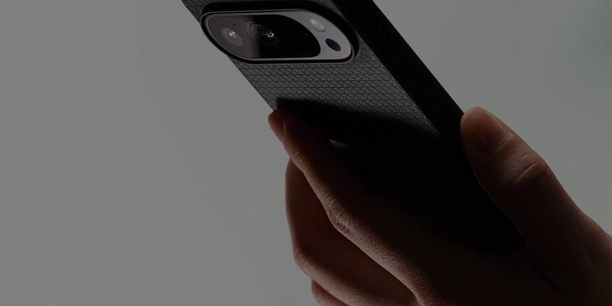 Above and Beyond - A Review of the Above Phone by Claudiu Chereji