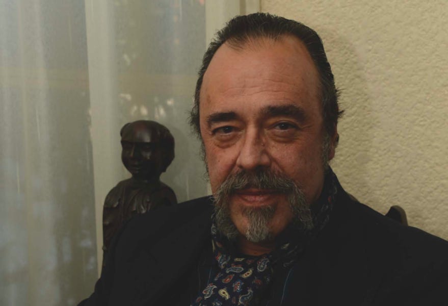 Presentación de Vivir Peligrosamente: antología de José Luis Ontiveros