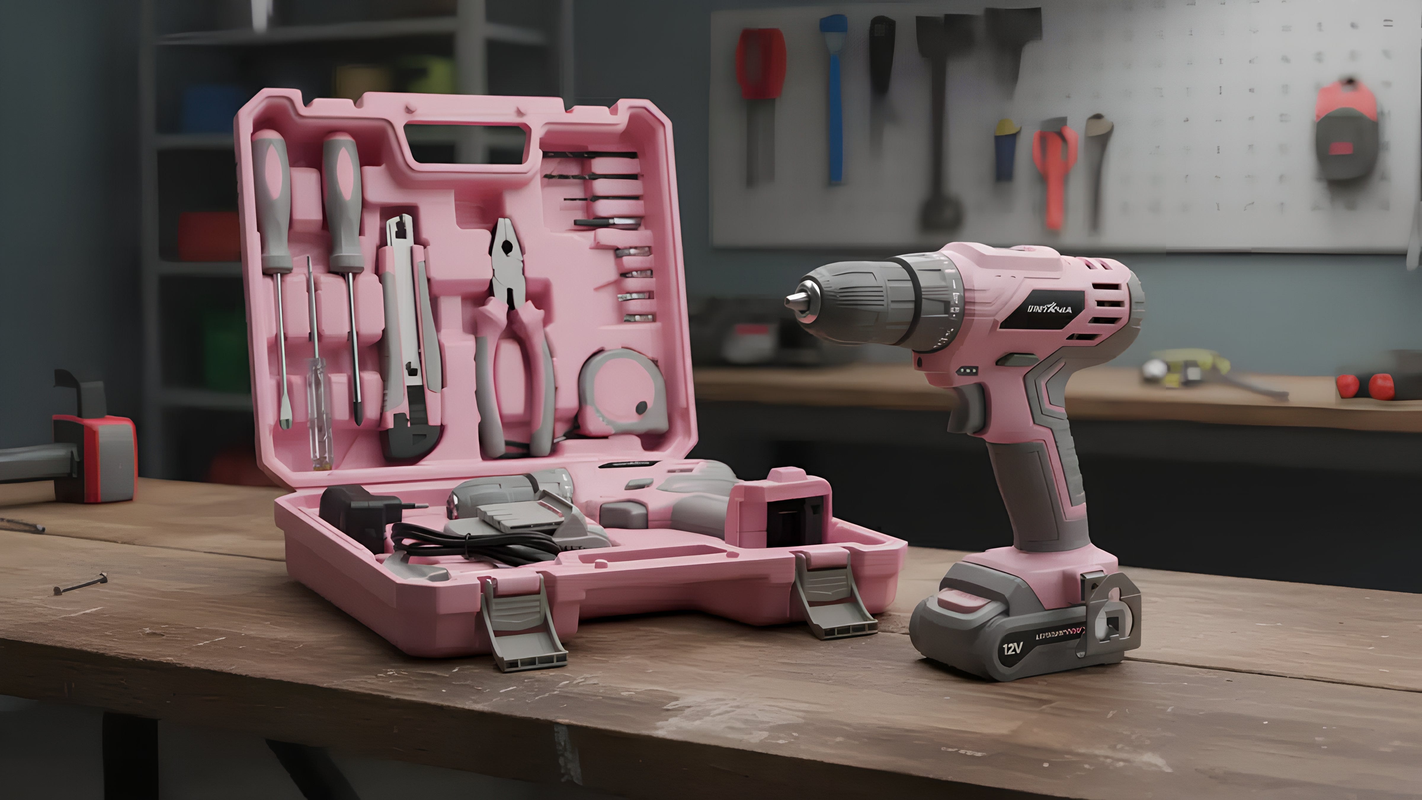 Britânia lança Parafusadeira Rosa e amplia linha Pink Lovers.