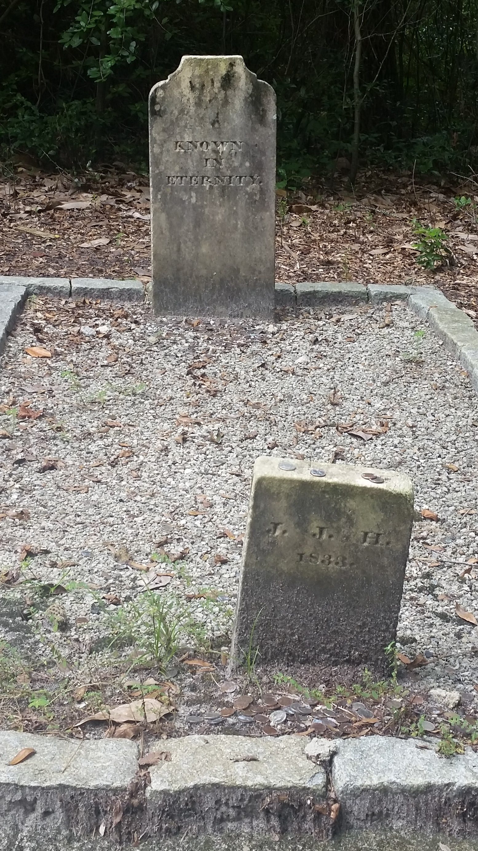The Grave That Speaks: 5 Cemetery Inscriptions That Are Actually Clues.