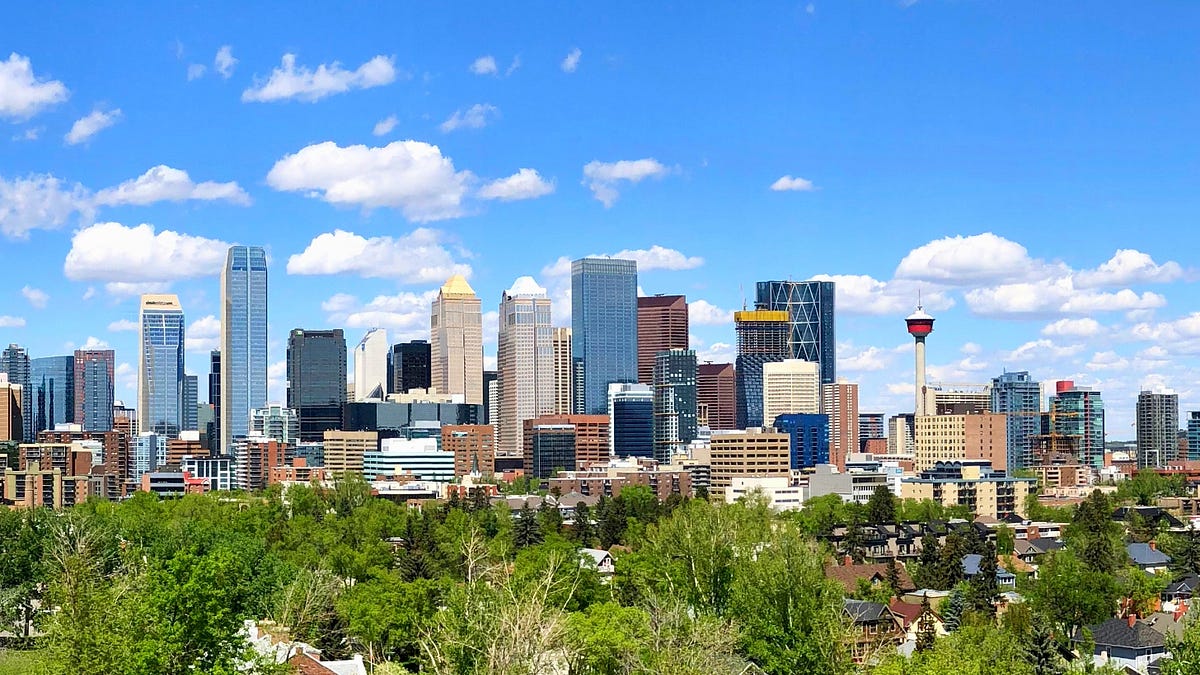 Calgary, Edmonton lead population growth as Toronto slips