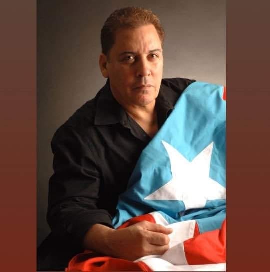 Víctor Alicea celebra 45 años en el teatro con monólogo