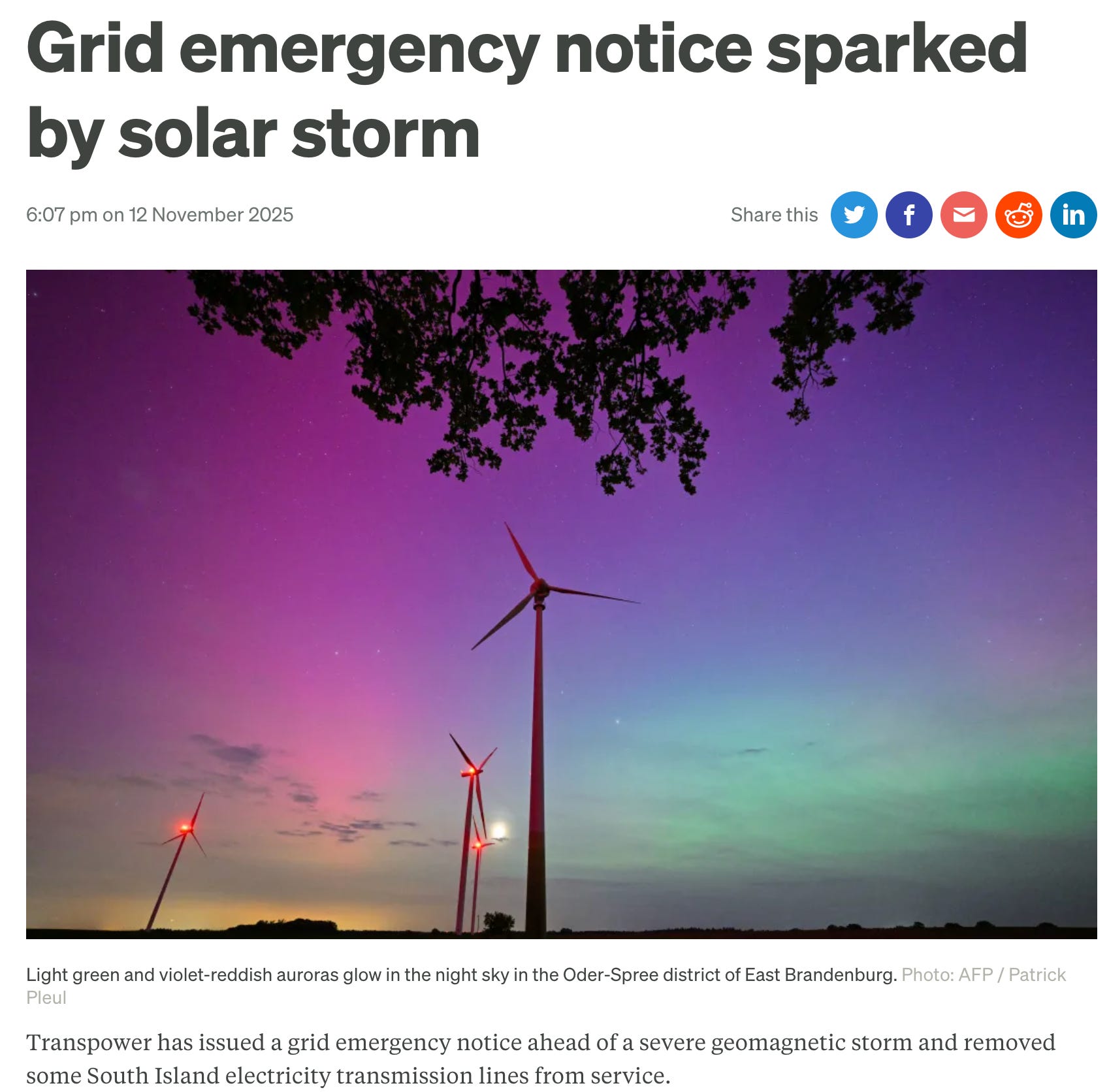 We are now in a G5 storm - by Robin Westenra