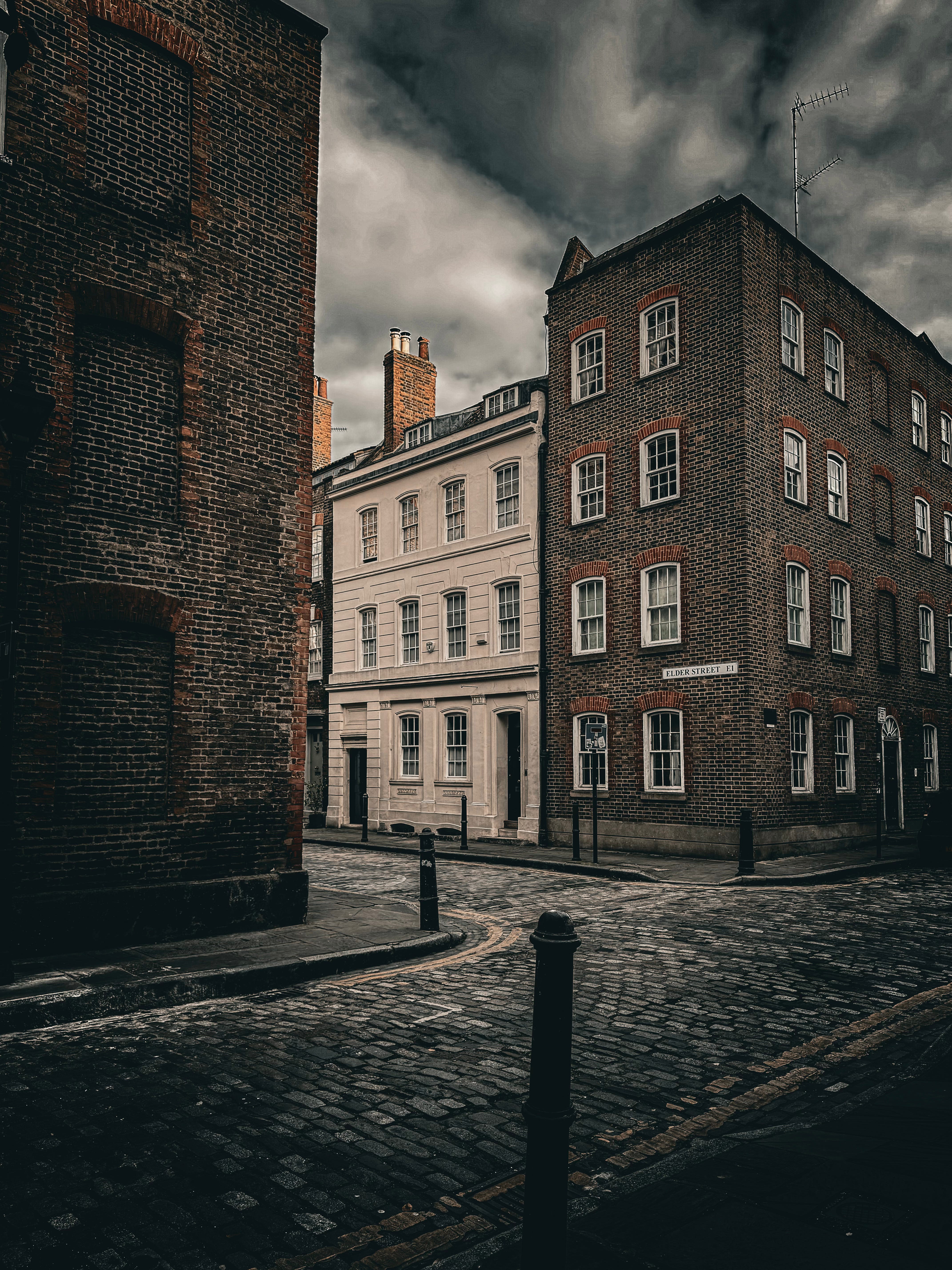 theoldbuilding (@theoldbuilding): "These few streets around ...