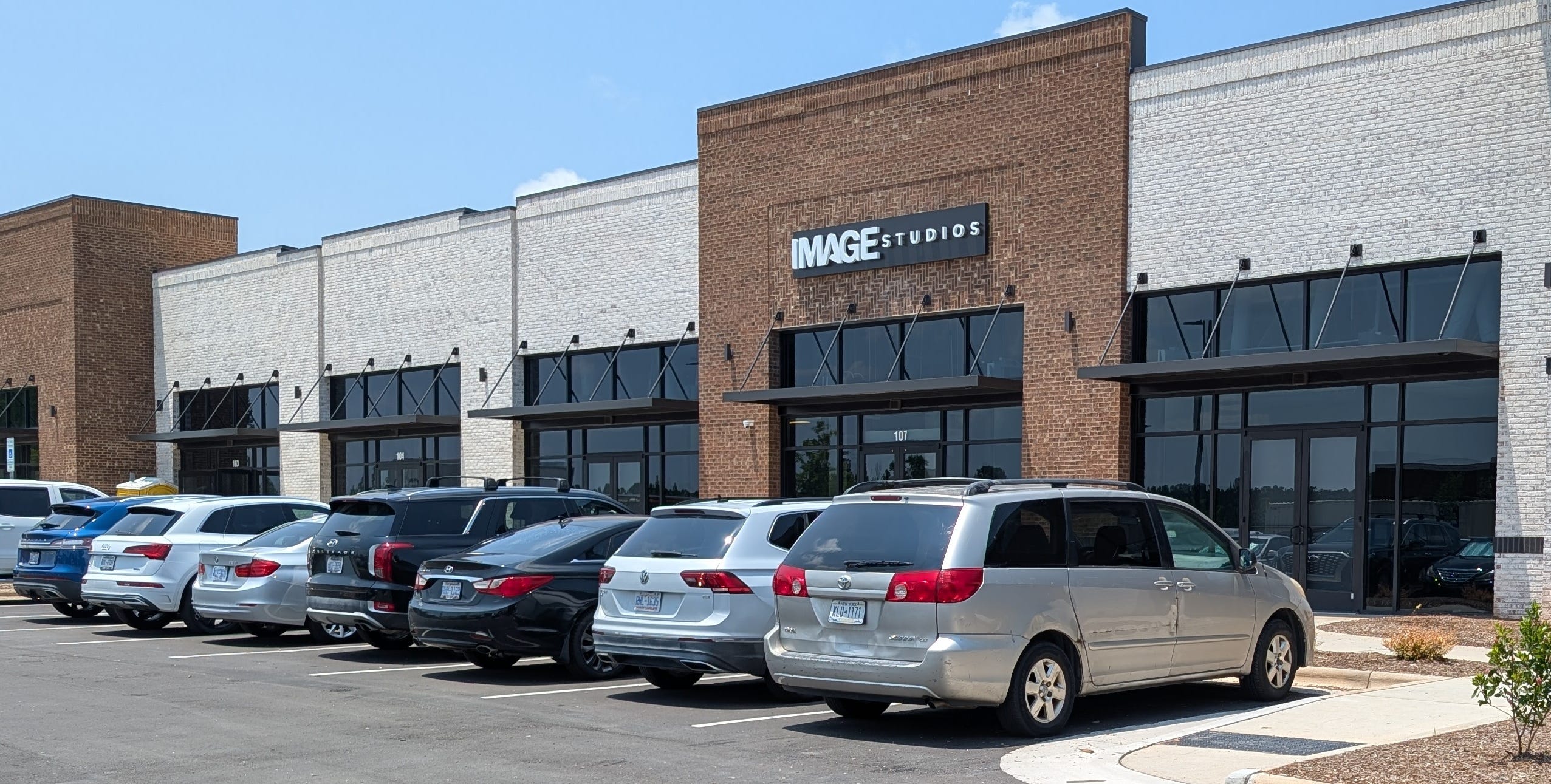 UPDATE: Oakview Commons Nears Takeoff: Sushi, Golf, Coffee, Beer, Ice Cream, Cocktails and More ...