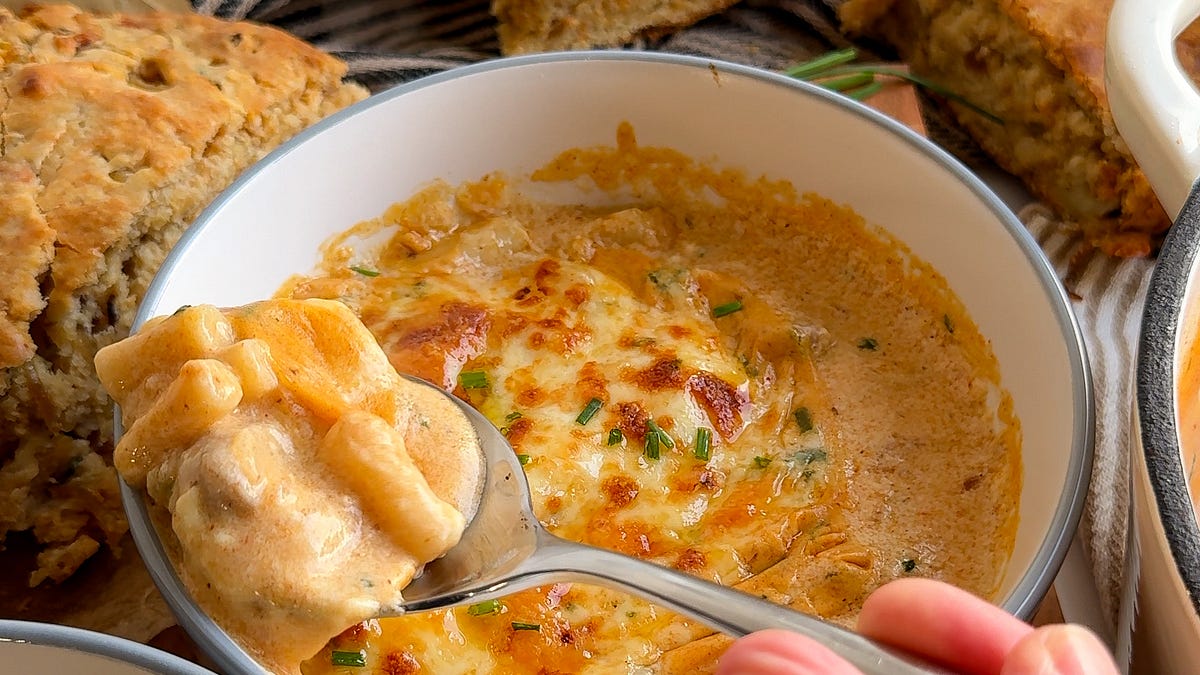 Smokey Sausage Mac & Cheese Soup - Amy Sheppard Food