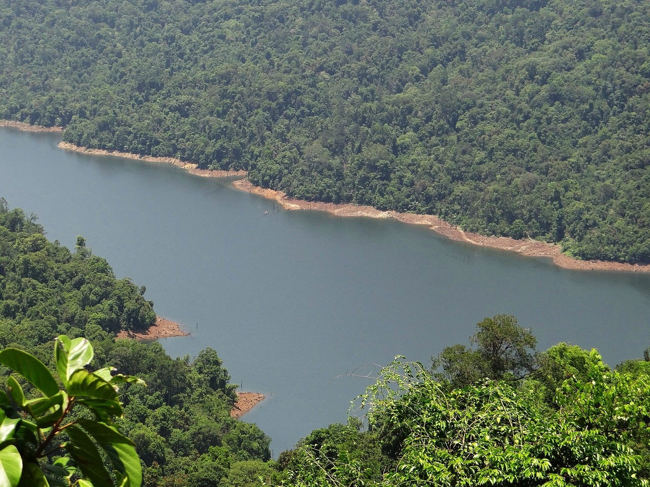 Как е правилно да се пише: от долу до горе или отдолу догоре?