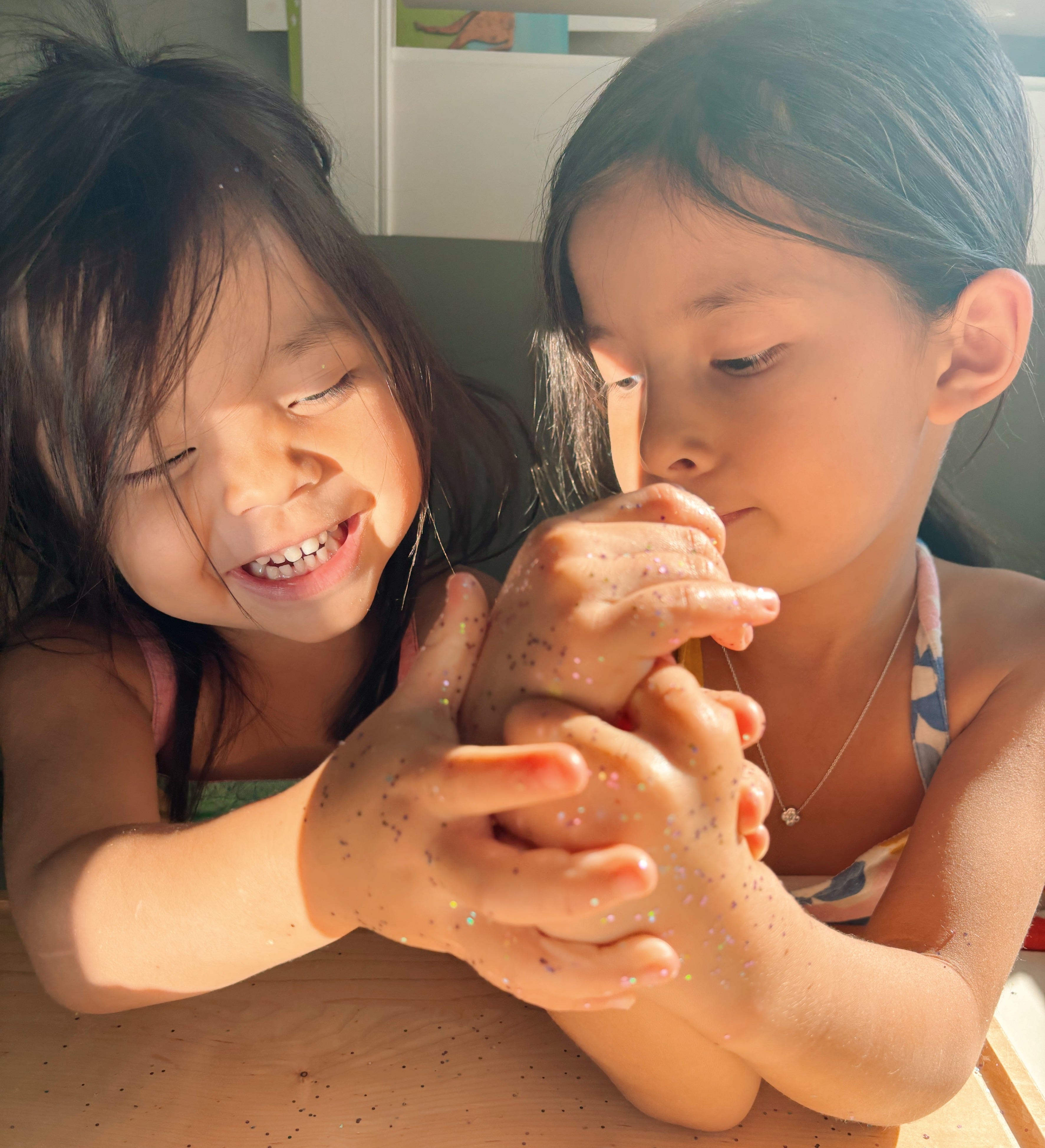 Glitter Germ Experiment - by Wendy | Ohhappyplayday
