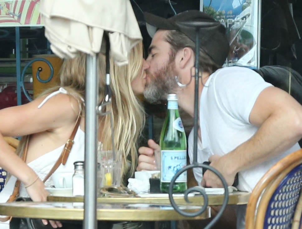 chris pine who dated who