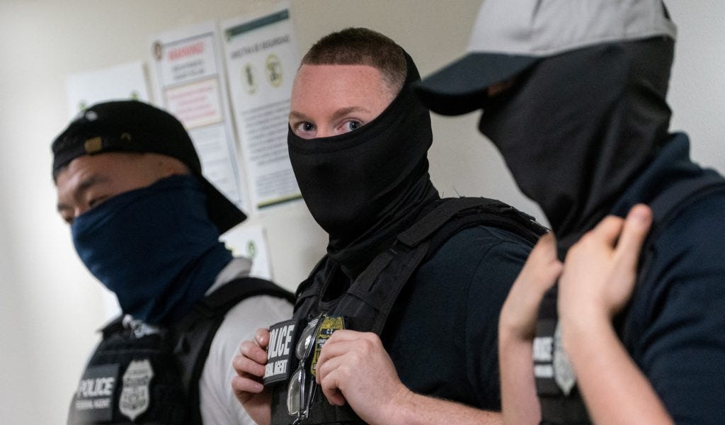 The Battle to Unmask ICE Agents Online - by Pablo Manríquez