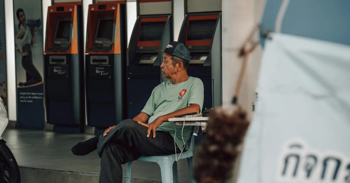 Peter Schiff Warns Bitcoin HODLers as $28B Options Expiry Looms