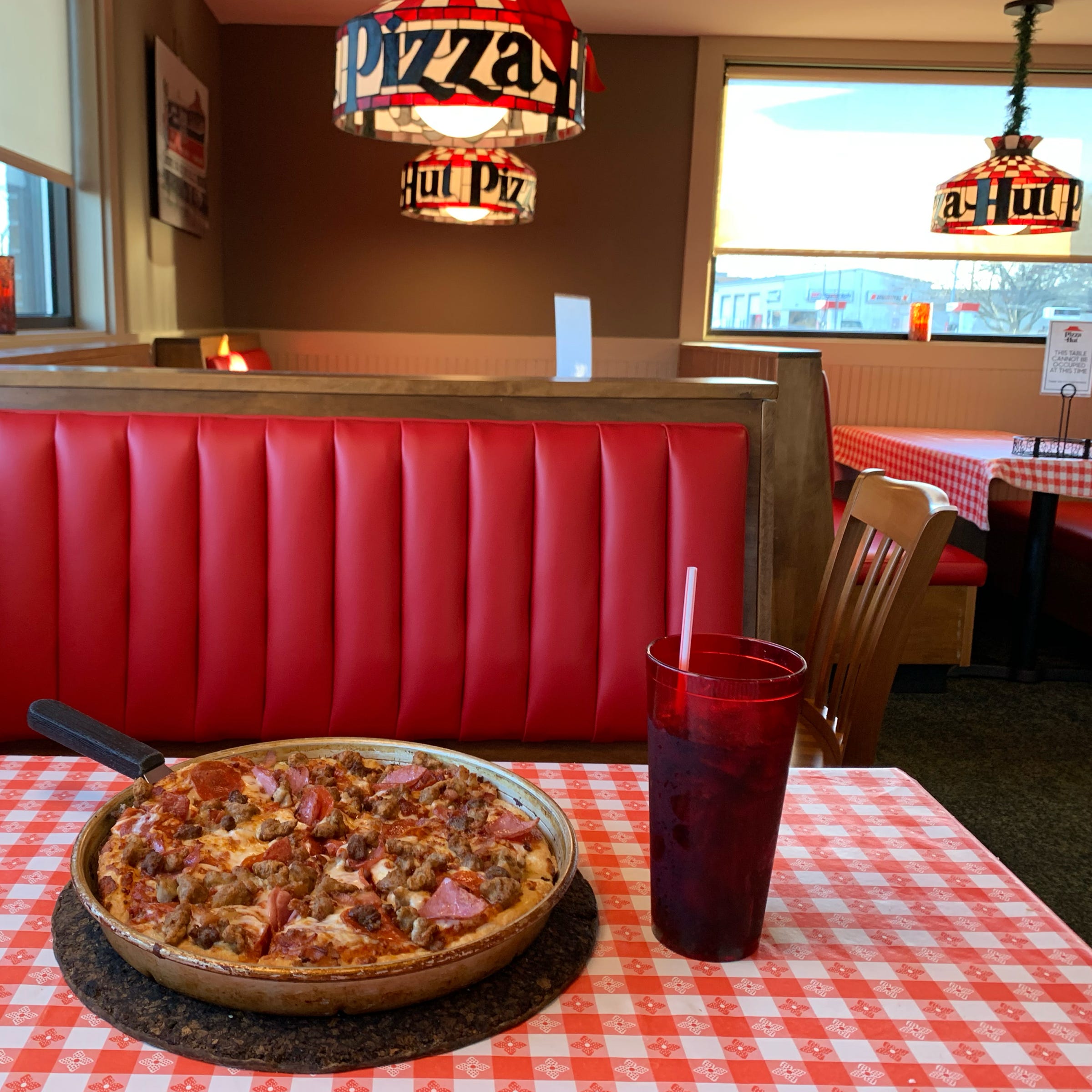 The Retrologist's Guide to Pizza Hut Classics