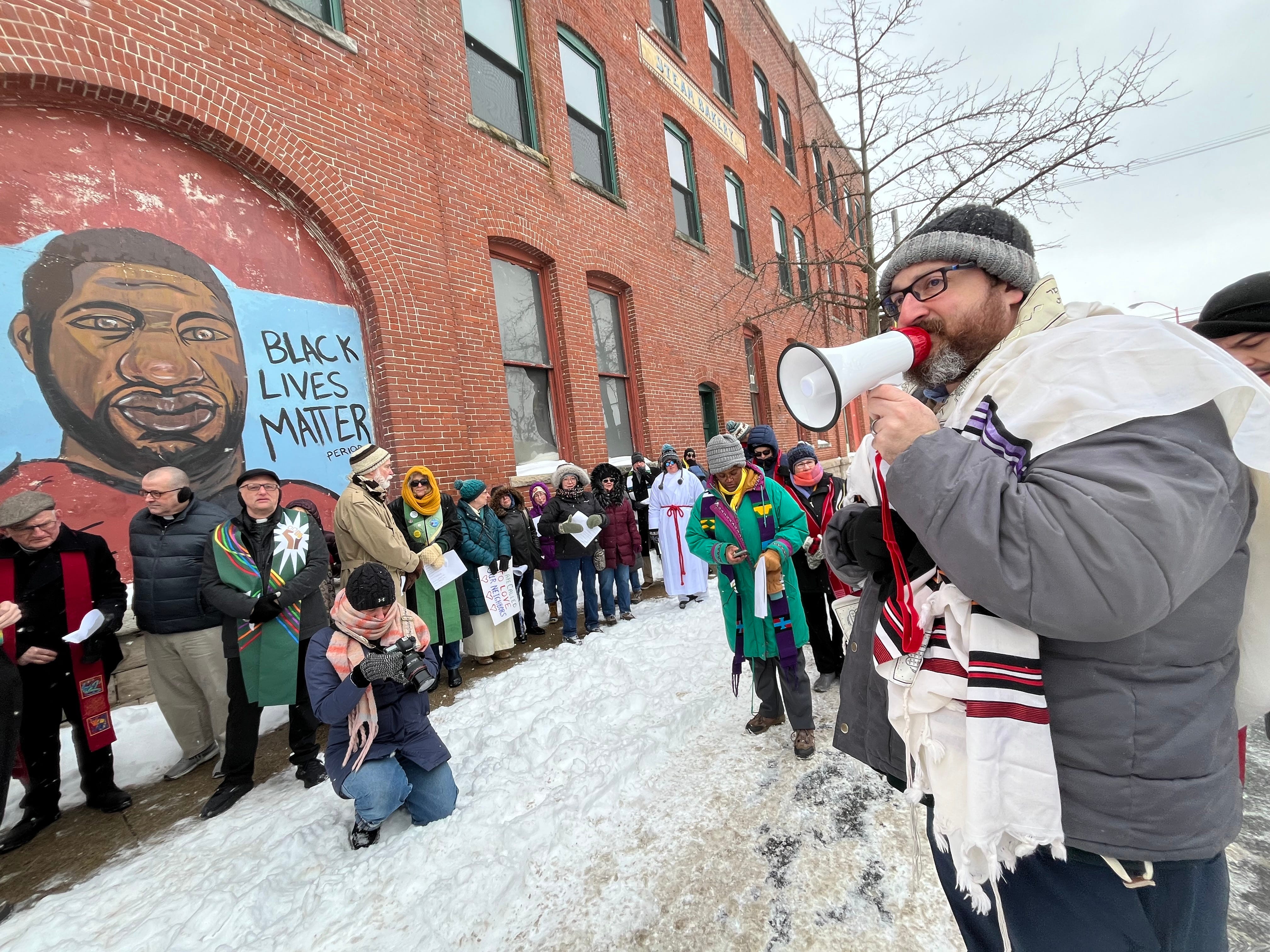 Interfaith clergy rally in Lafayette against ICE: ‘Communities are ...
