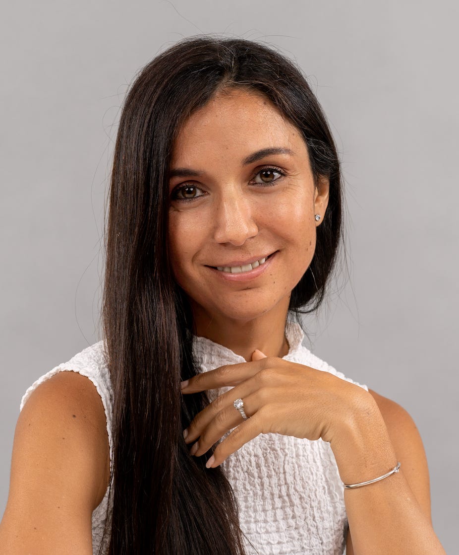 Veronica Llorca-Smith | Substack