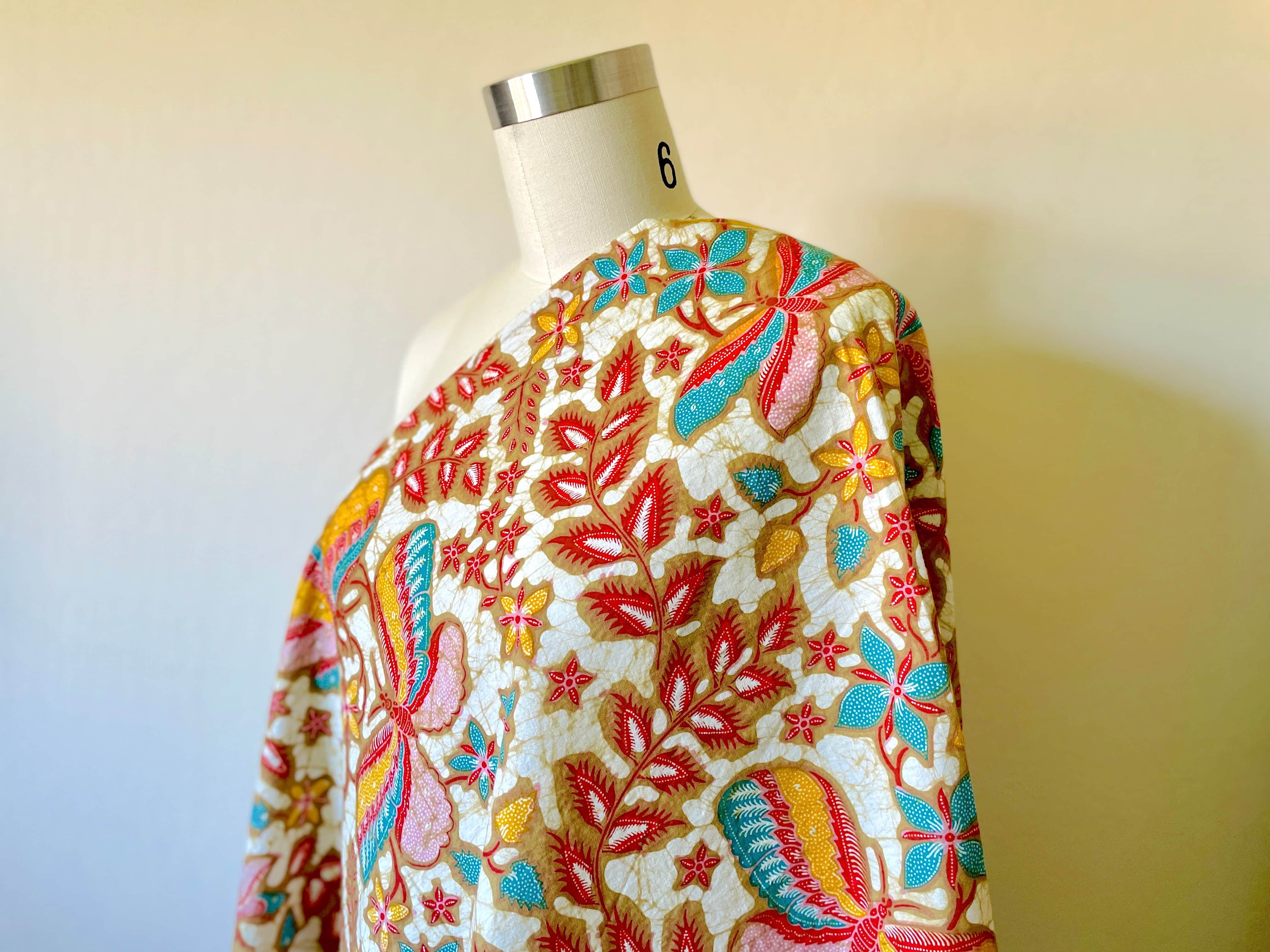 Batik Storytelling: Decoding the Motifs of Javanese Textile Art