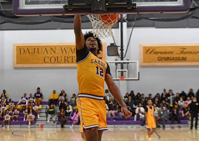 6-foot-8 forward David Munro commits to Merrimack