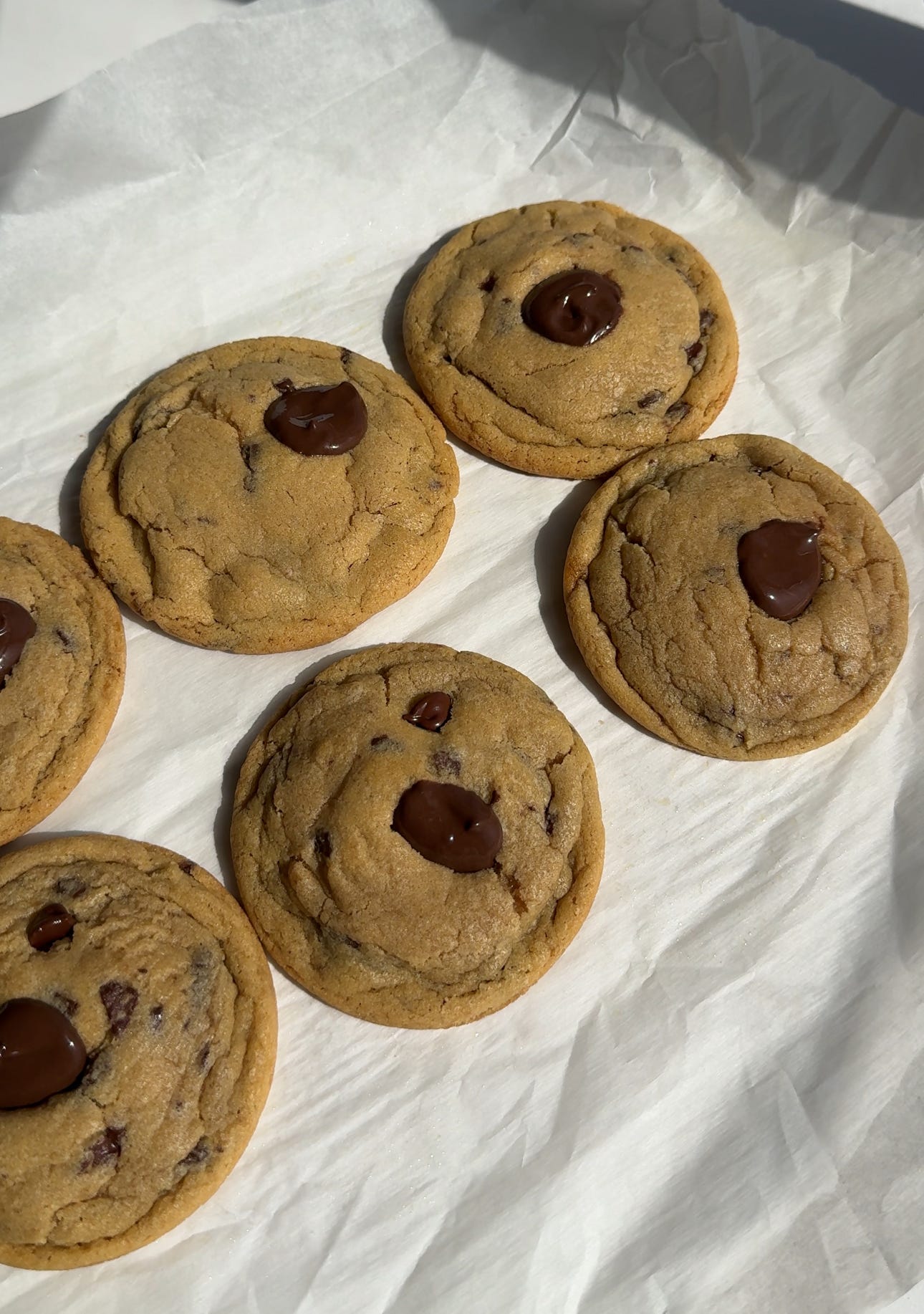 bakery style chocolate chip cookies - by michelle