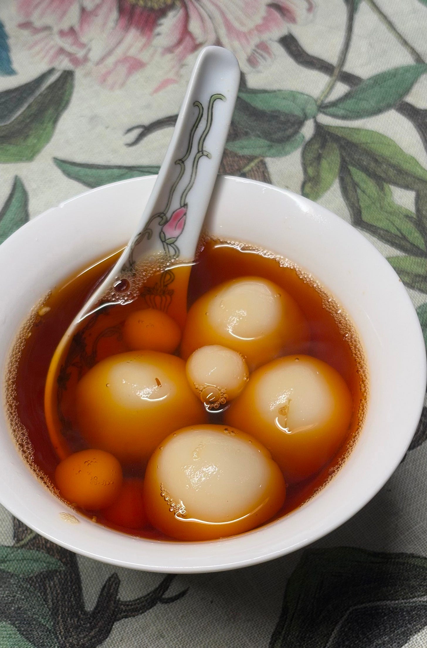 Tong yuen 湯圓 - First Bite