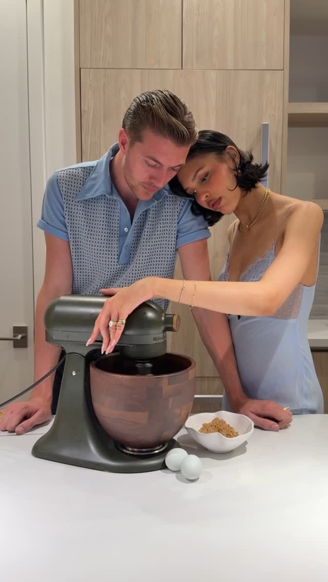 Who Is Nara Smith? The Story Behind The Misunderstood Influencer