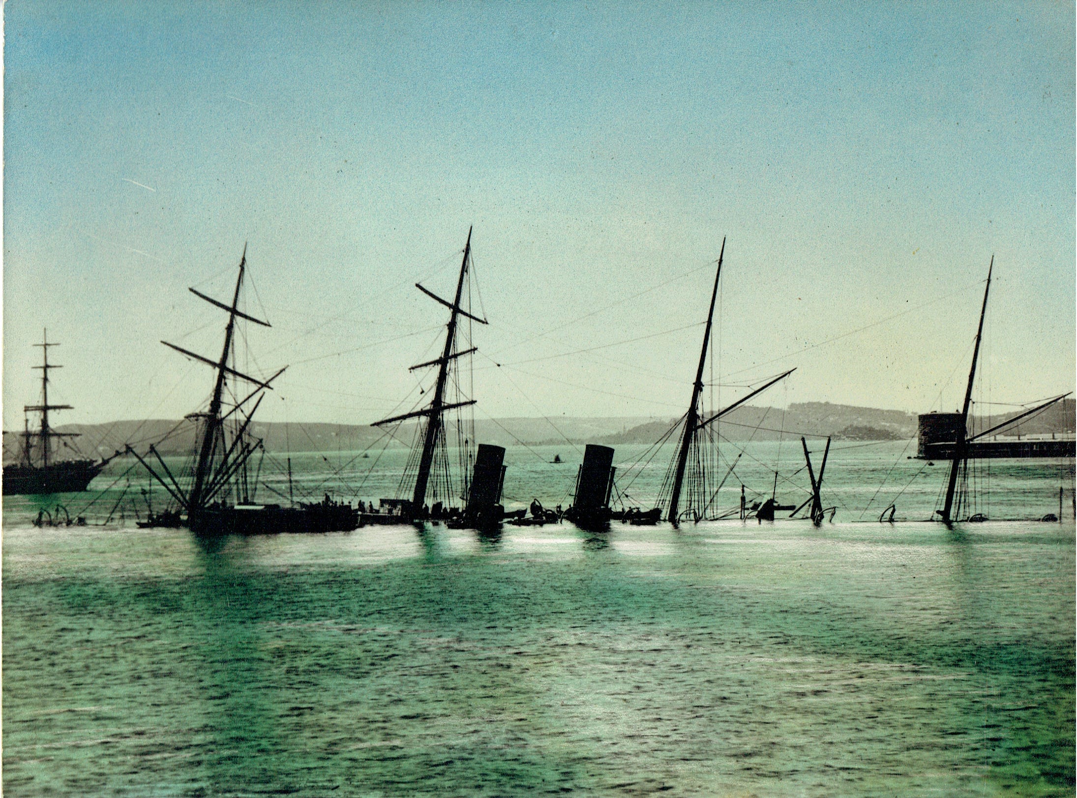 Austral: Sinking and Salvage of an Orient Line Steamer