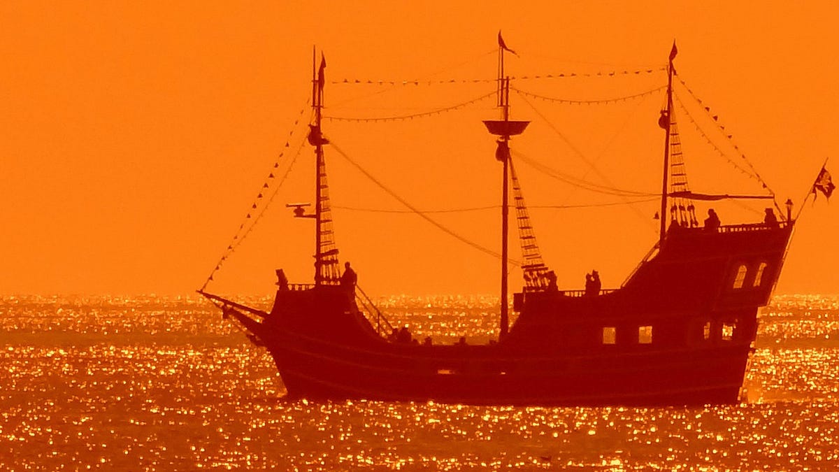 pirate ship command structure