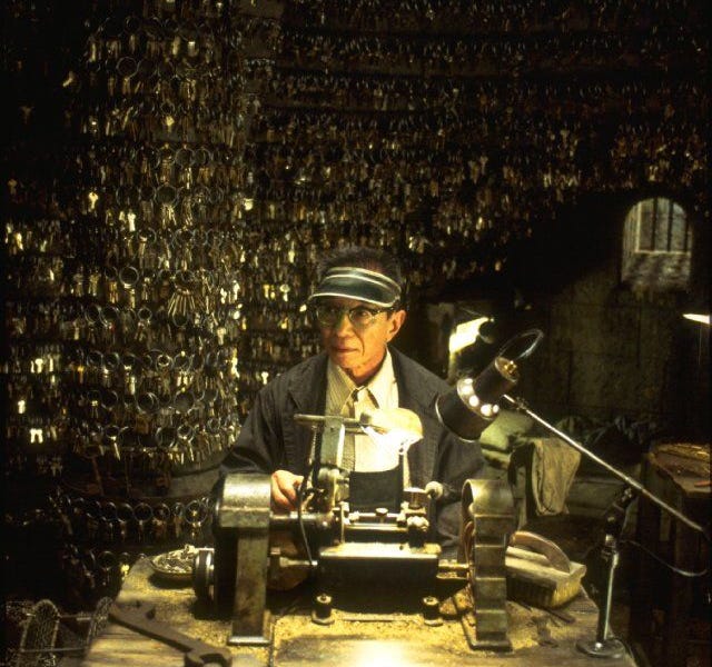 The Keymaker - by Juliano Lanni - Elymporia