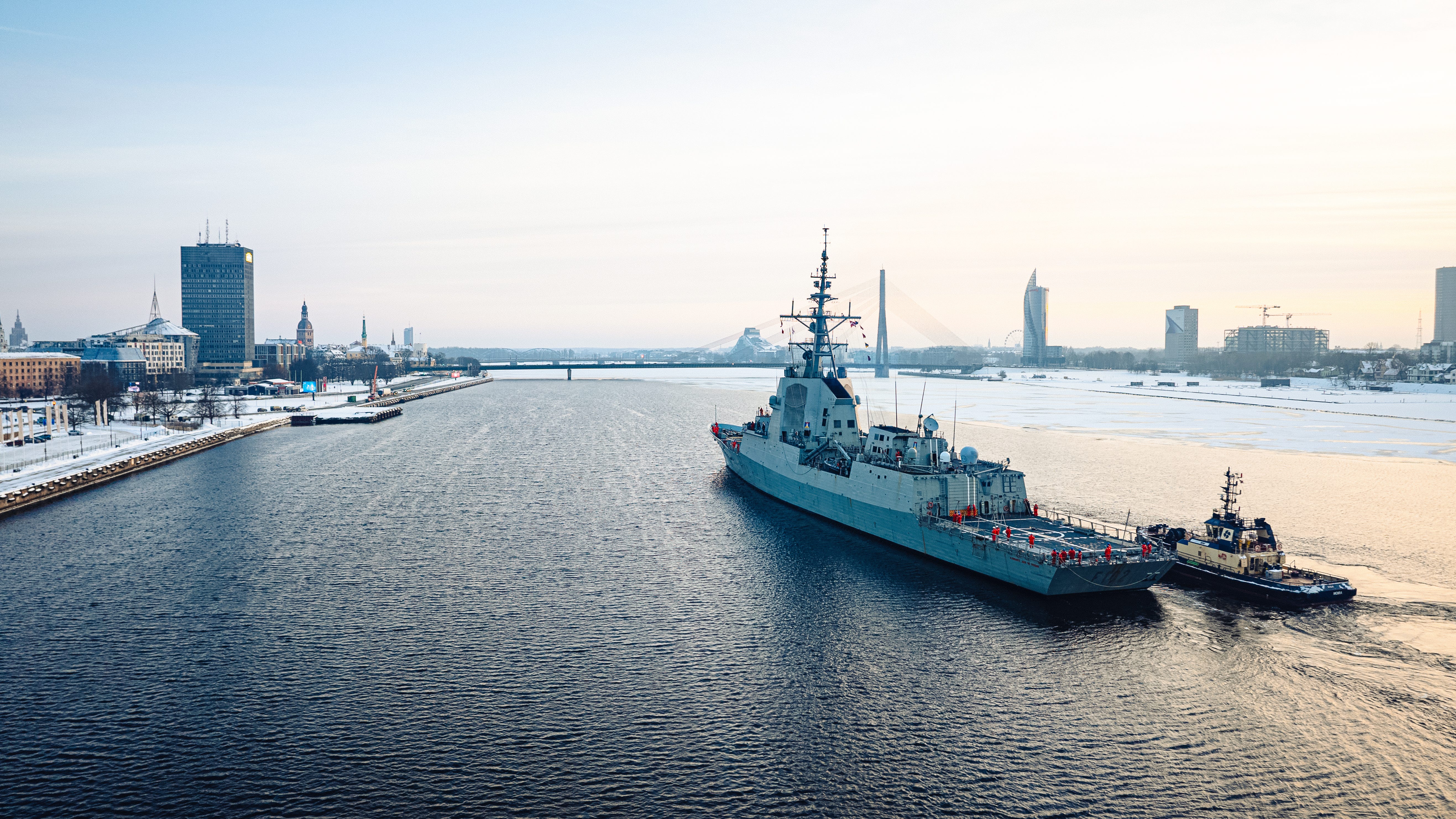 Fragata “Almirante Juan de Borbón” da “Armada” de Espanha na capital da ...