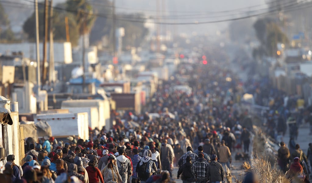 14,000 migrants trying to enter the U.S. turn around and leave