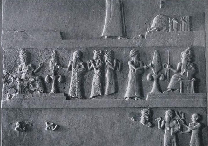 The King Did It: How Images Manufacture Authority