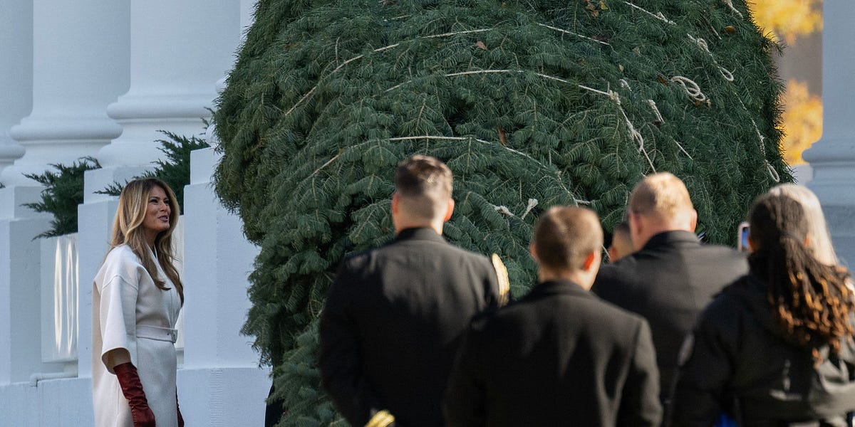 Melania Trump Welcomes the Arrival of the 2025 Official White House ...