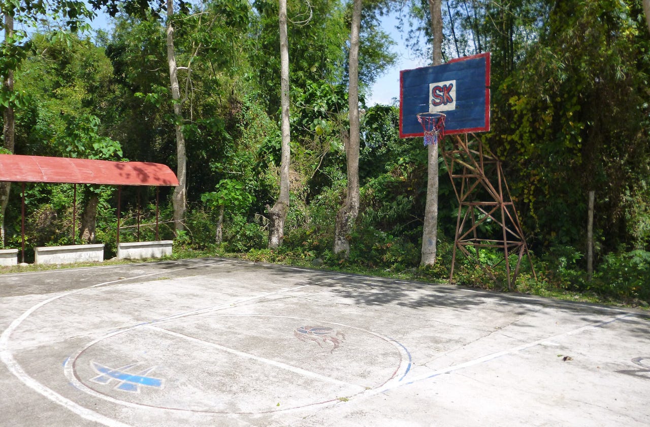 Of Hoops and Hearts: Feel the Pulse of Filipinos’ Passion for Basketball