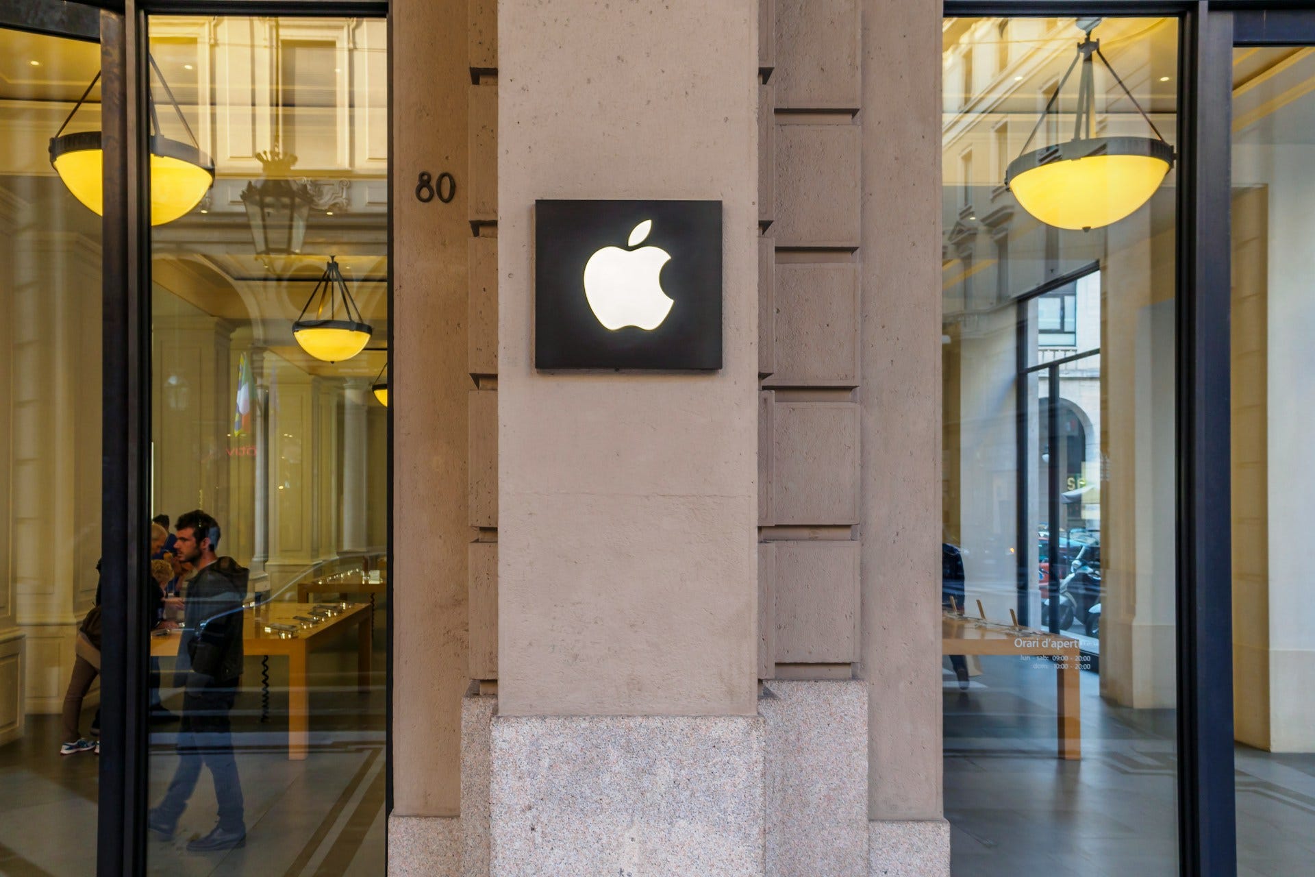 Apple: Innovación y Pensamiento de Diseño como Motor del Éxito Global