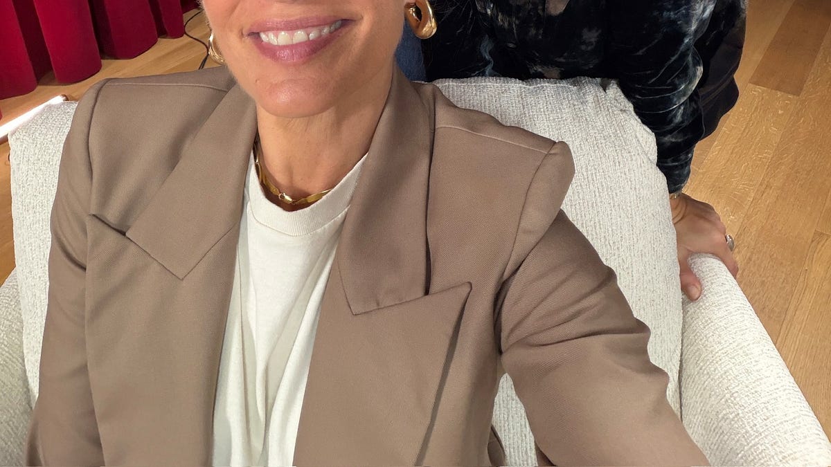 How Celebrity Makeup Artist Pati Dubroff Creates Red Carpet Looks