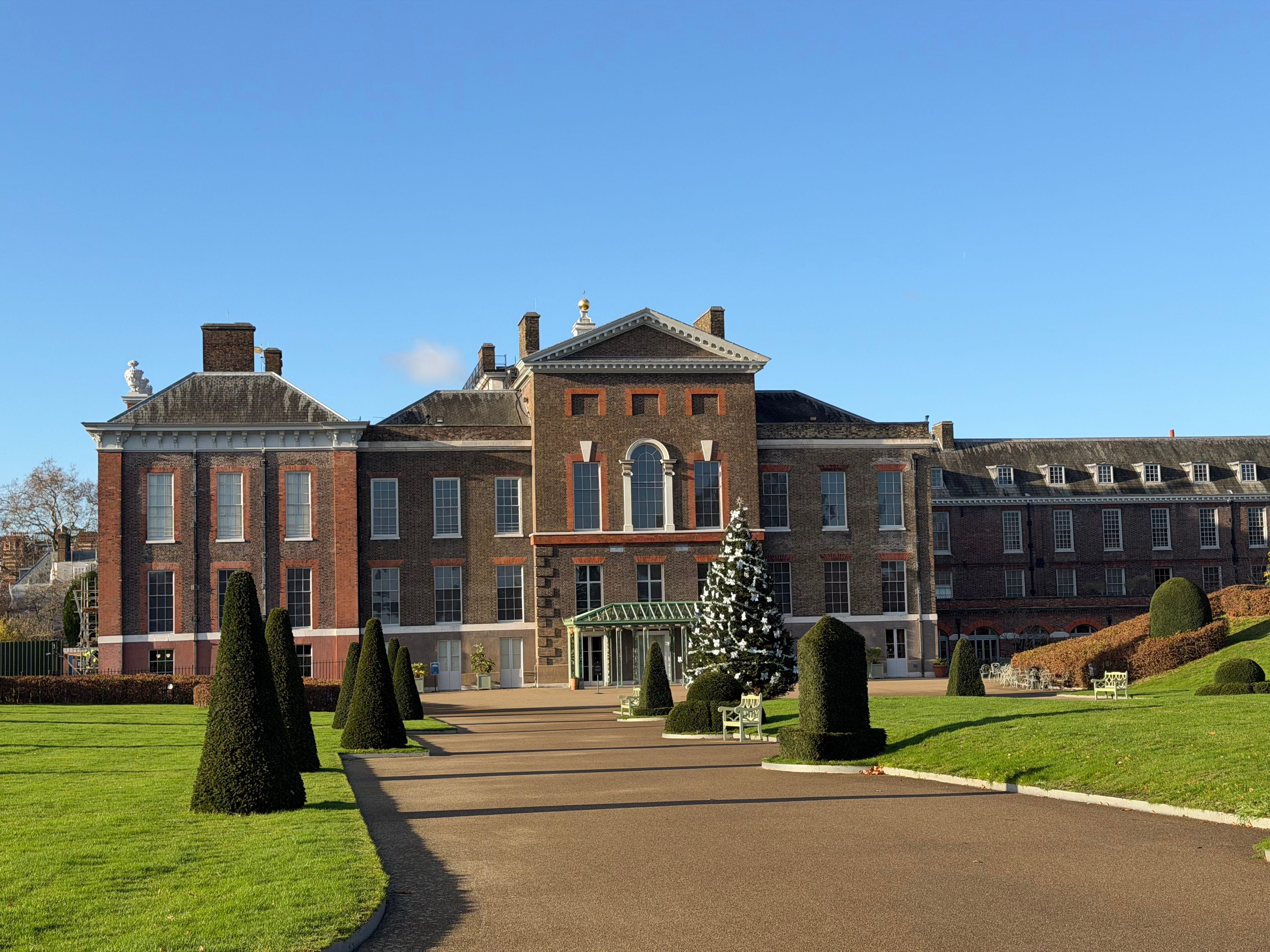 It's beginning to look a lot like Christmas at Kensington Palace!