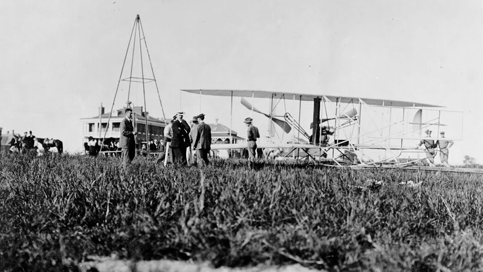 When Was the First U.S. Airplane Crash Fatality?